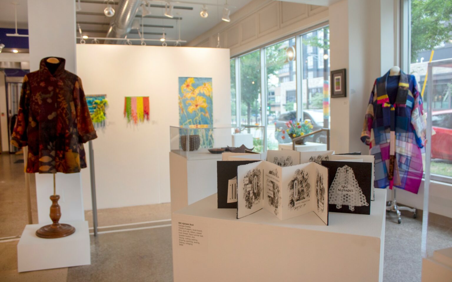 A Common Thread 2021 – Virtual Exhibition – Textile Center