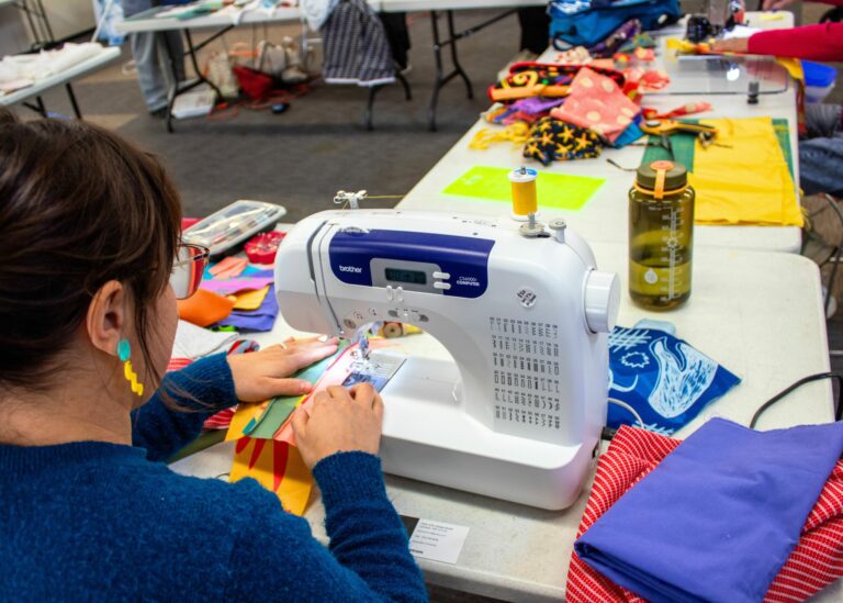 Take a Class – Textile Center